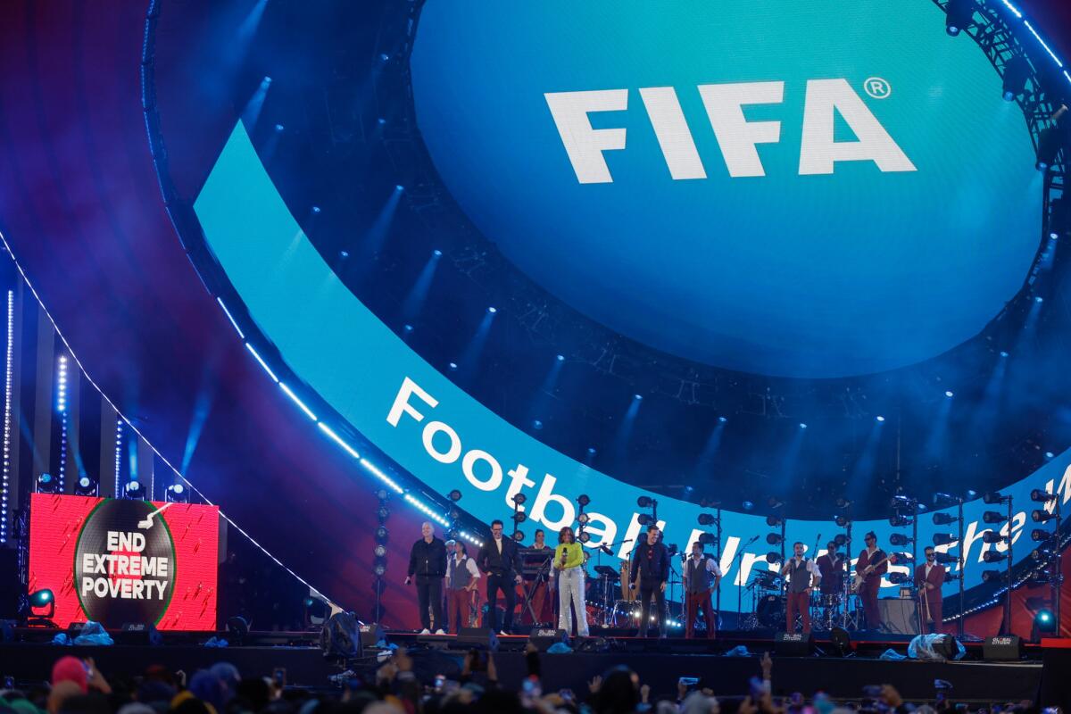 La FIFA presenta el nuevo trofeo para el próximo Mundial de Clubes | AF ...